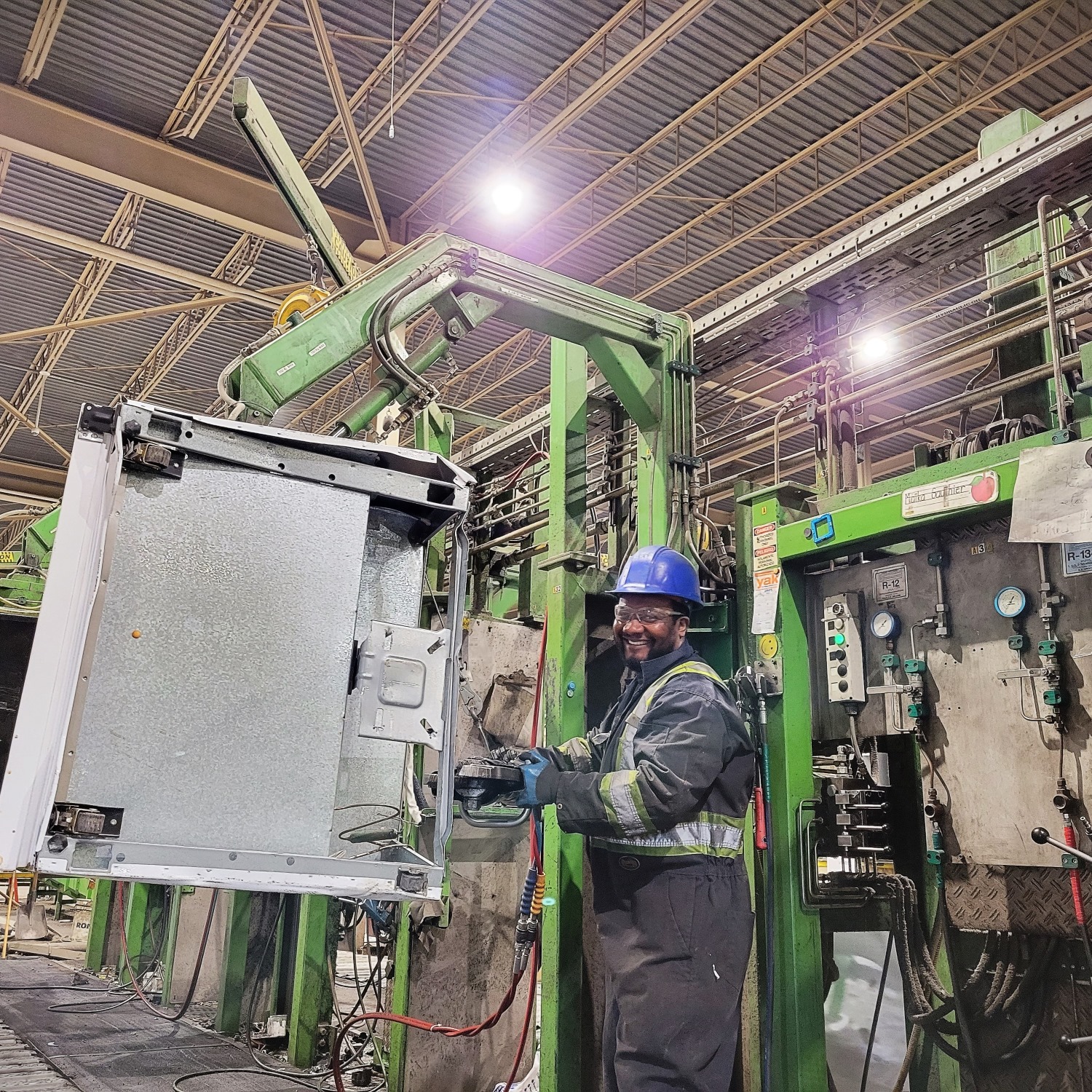 PureSphera Gives Refrigerated Devices an Eco-Friendly Retirement | Clean50